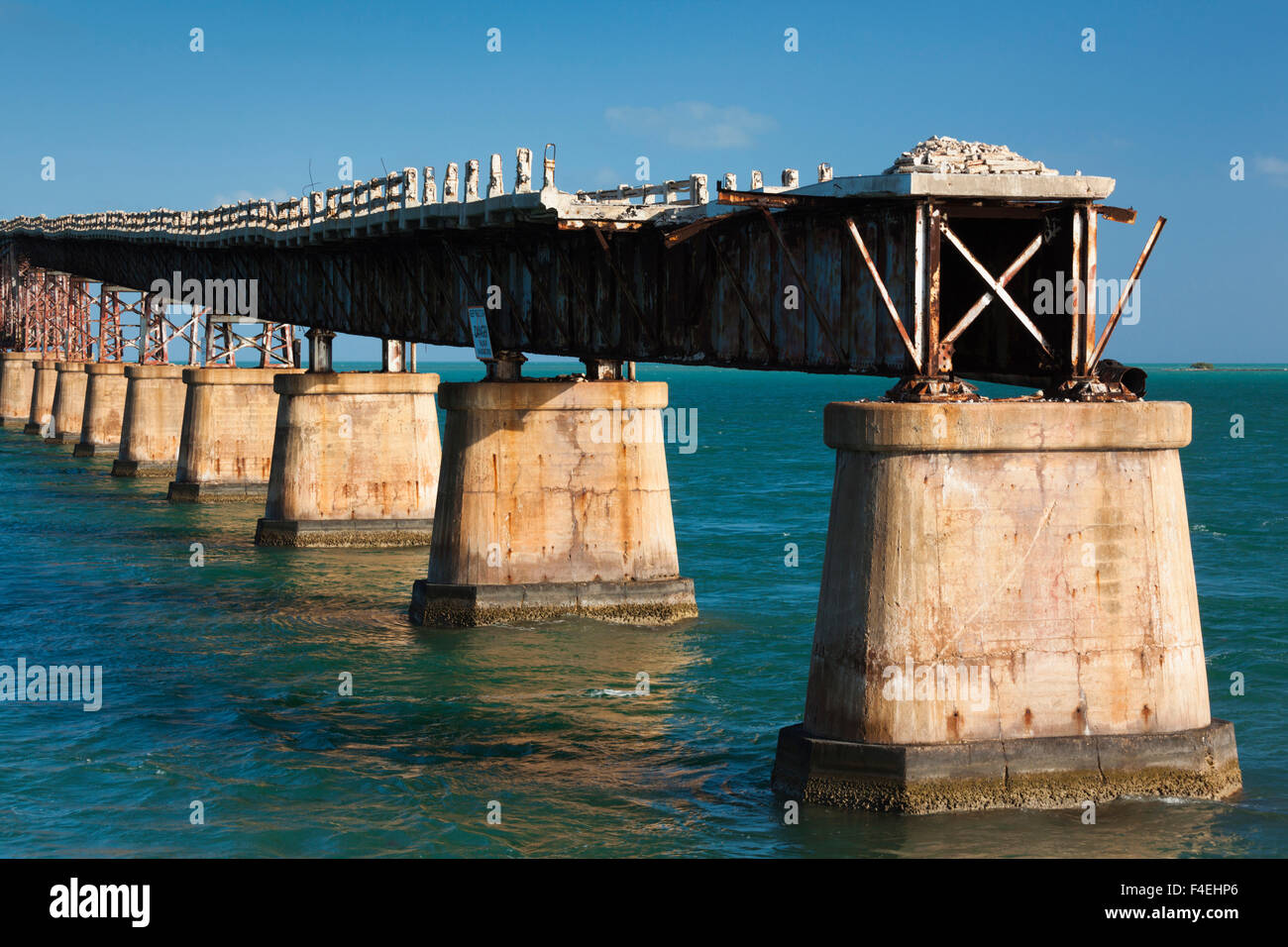 USA, Florida, Florida Keys, Bahia Honda State Park, railroad bridge ...