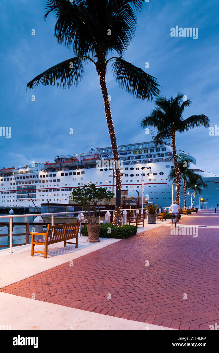 USA, Florida, Florida Keys, Key West, cruise ship, Key West Seaport ...