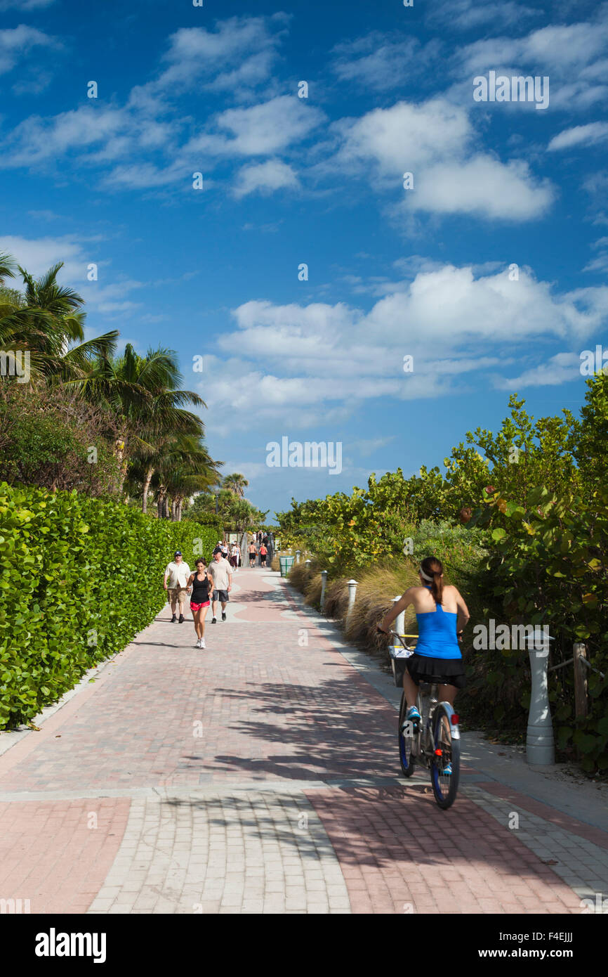 USA, Florida, Miami Beach, people on The Promenade Stock Photo - Alamy