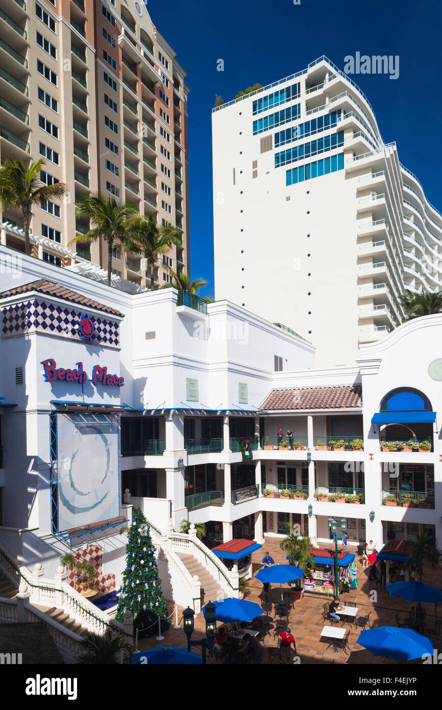 USA, Florida, Fort Lauderdale, Fort Lauderdale Beach, Beach Place Mall ...