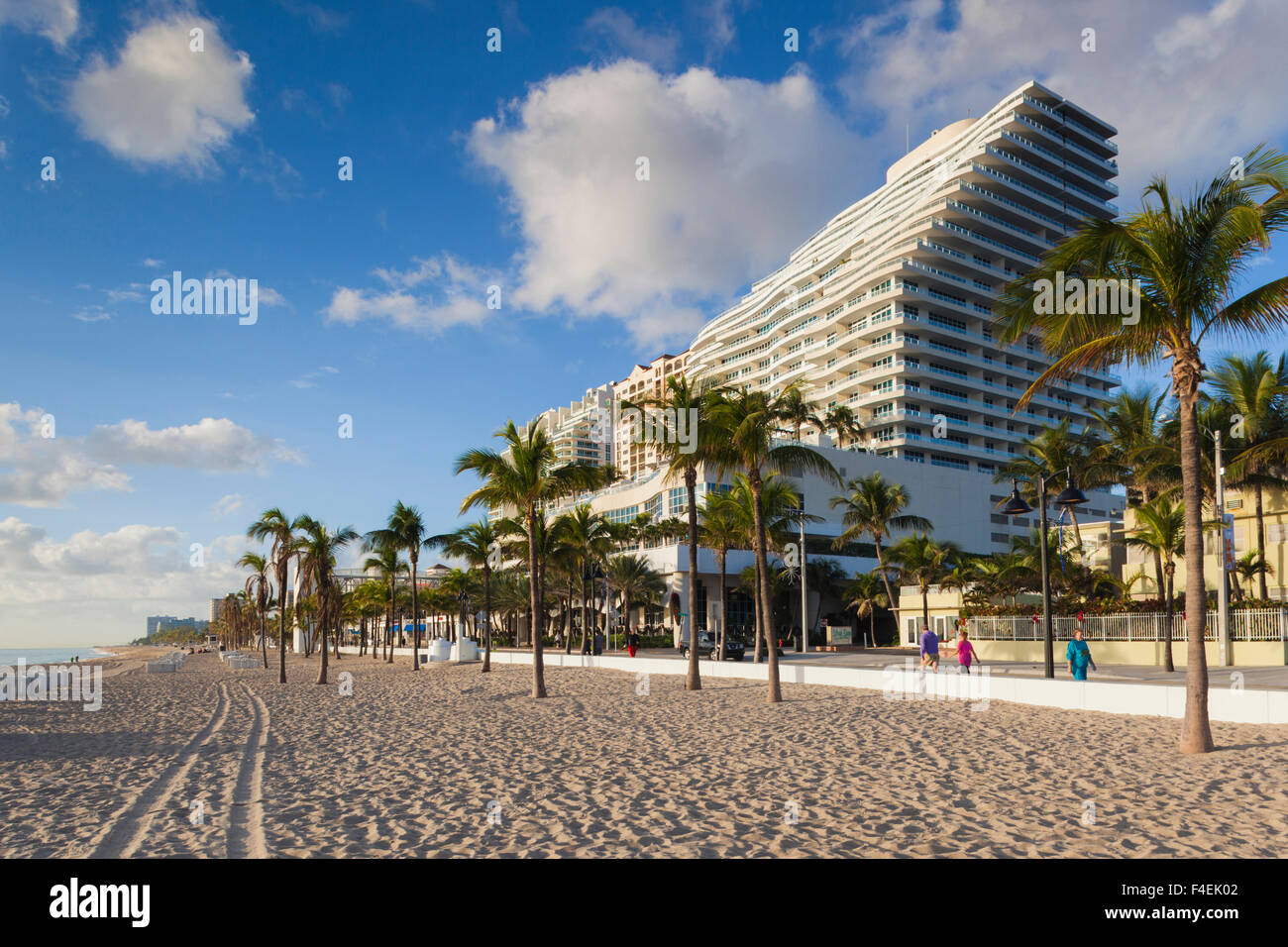 USA, Florida, Fort Lauderdale, Fort Lauderdale Beach, high rise ...