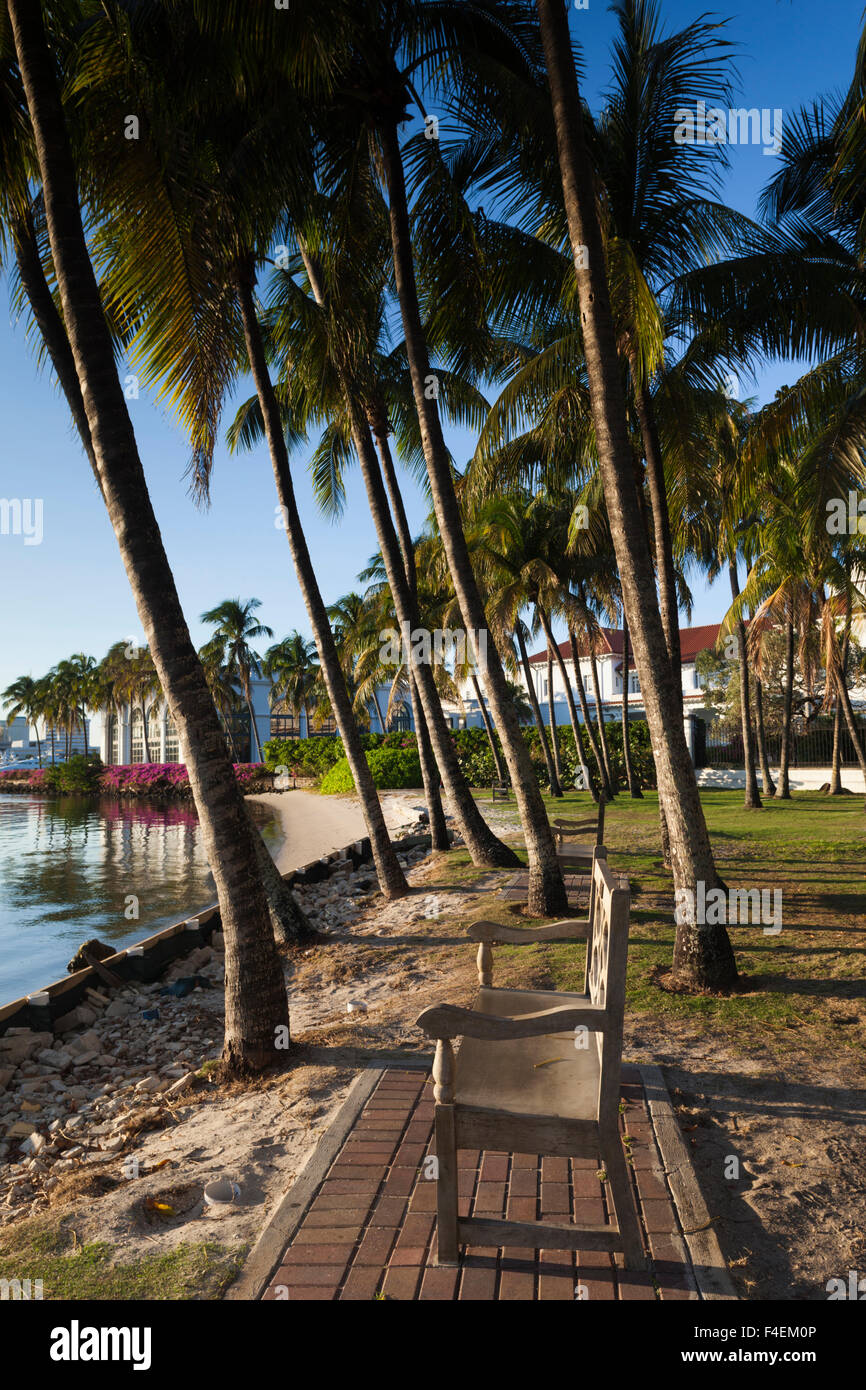 USA, Florida, Palm Beach, Palm Beach Lake Trail, bench Stock Photo - Alamy