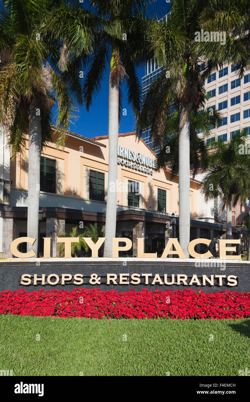 Beach mall hi-res stock photography and images - Alamy