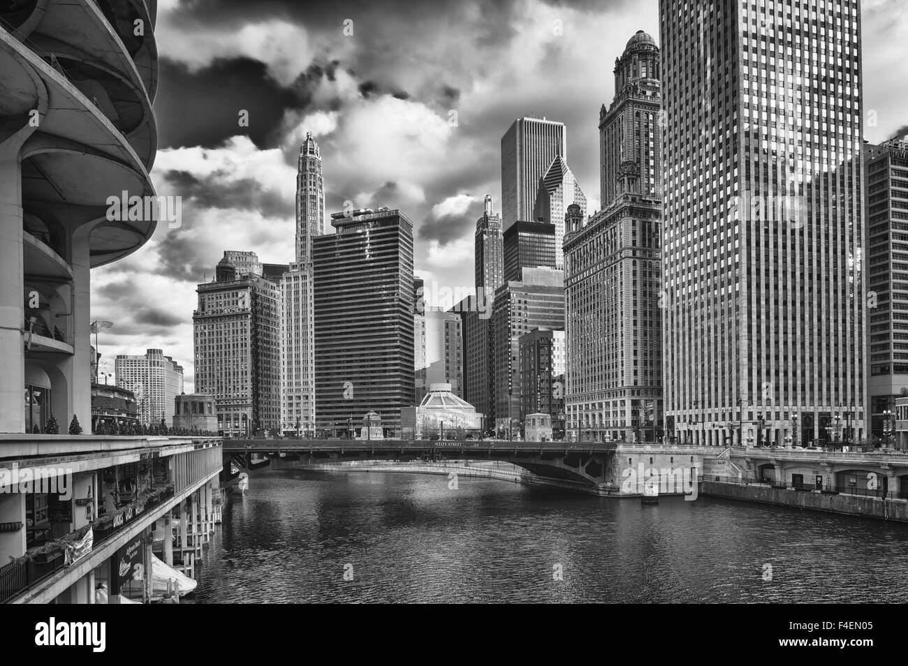State street bridge chicago hi-res stock photography and images - Alamy