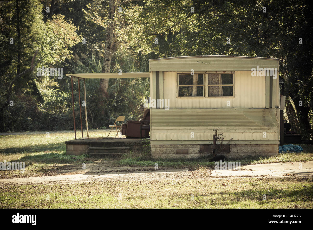 Georgia old mobile home trailer hi-res stock photography and images - Alamy