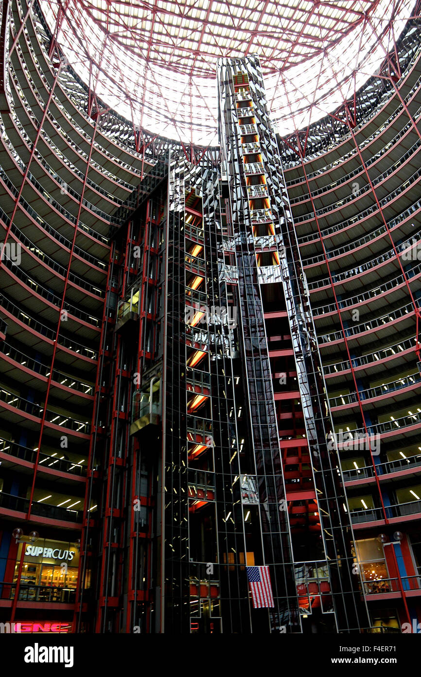 James r thompson center architecture hi-res stock photography and ...