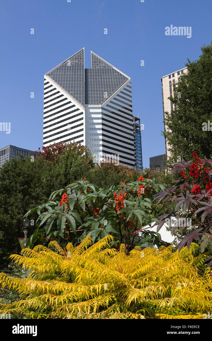 The Crain Communications Building, designed by A. Epstein and Sons and ...