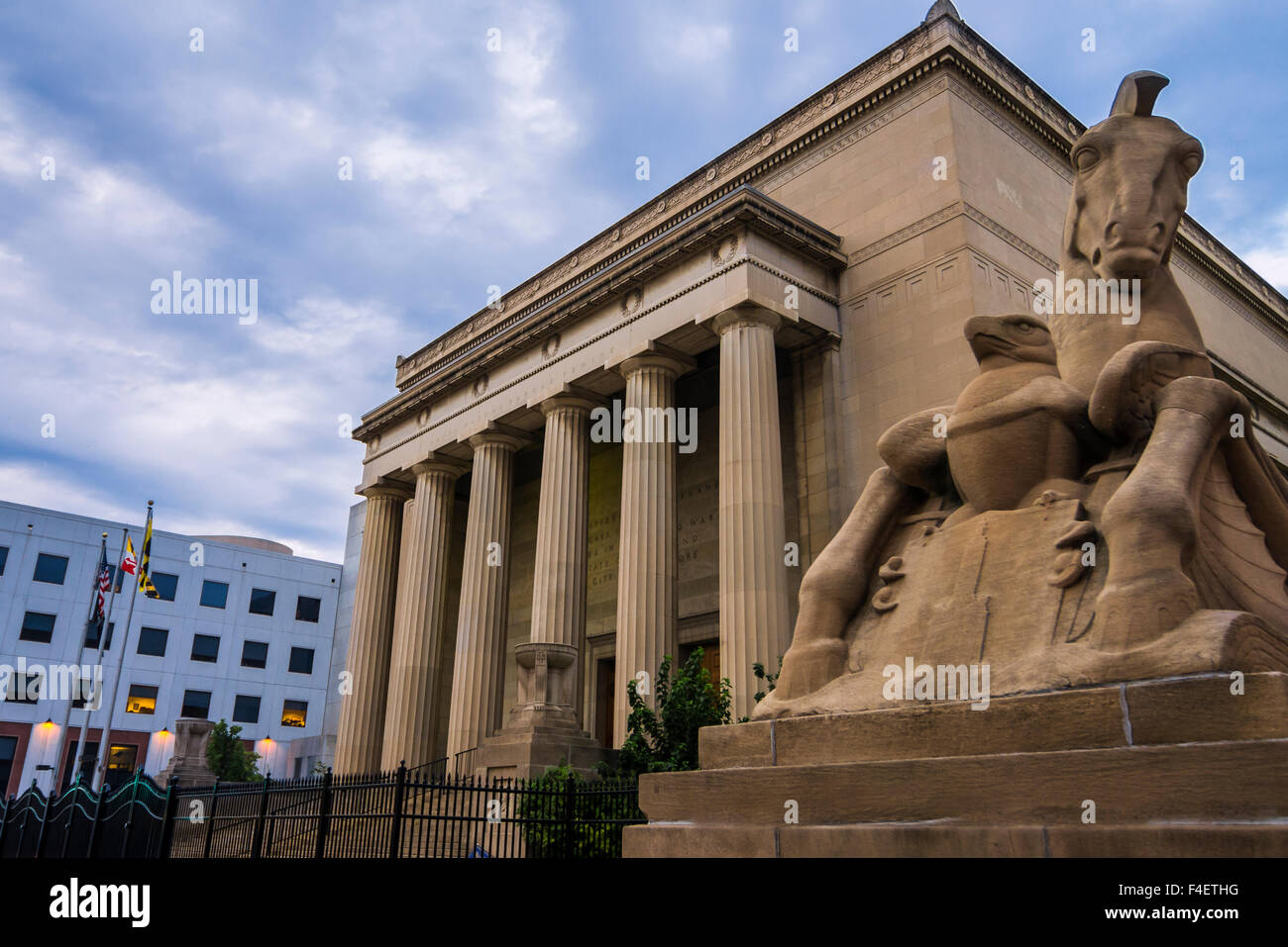 Baltimore's classical War Memorial Stock Photo - Alamy