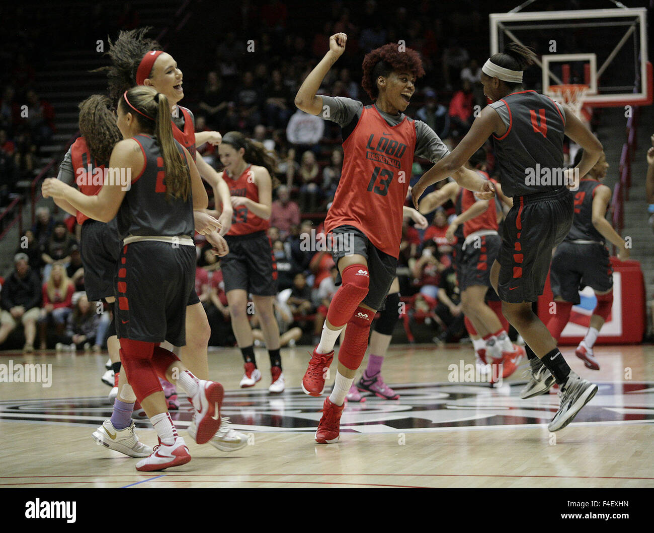 Usa. 16th Oct, 2015. Members of the Lady Lobos dance during the Lobo ...
