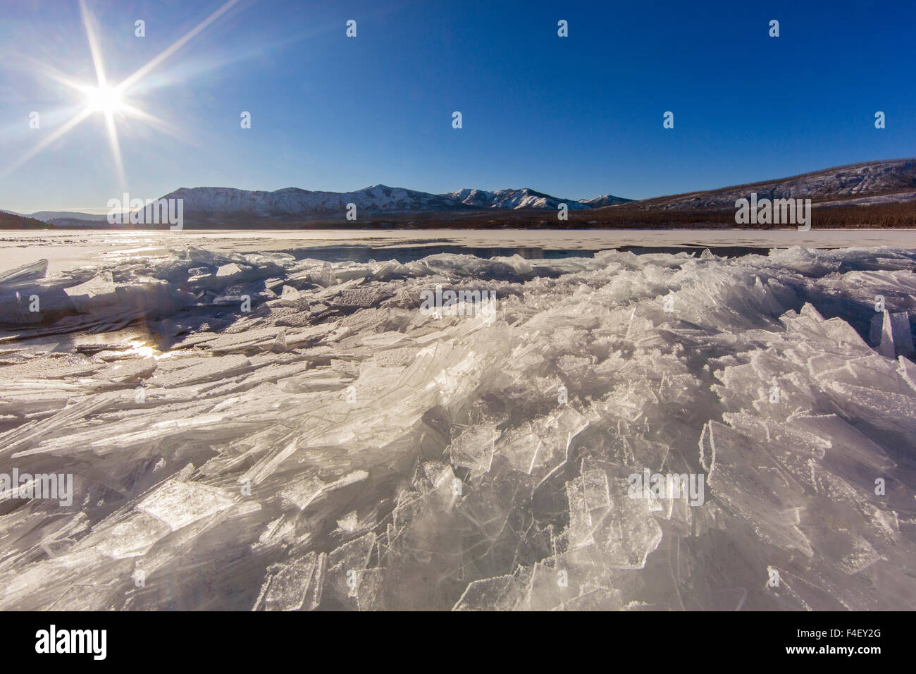 Broken ice sheets hi-res stock photography and images - Alamy