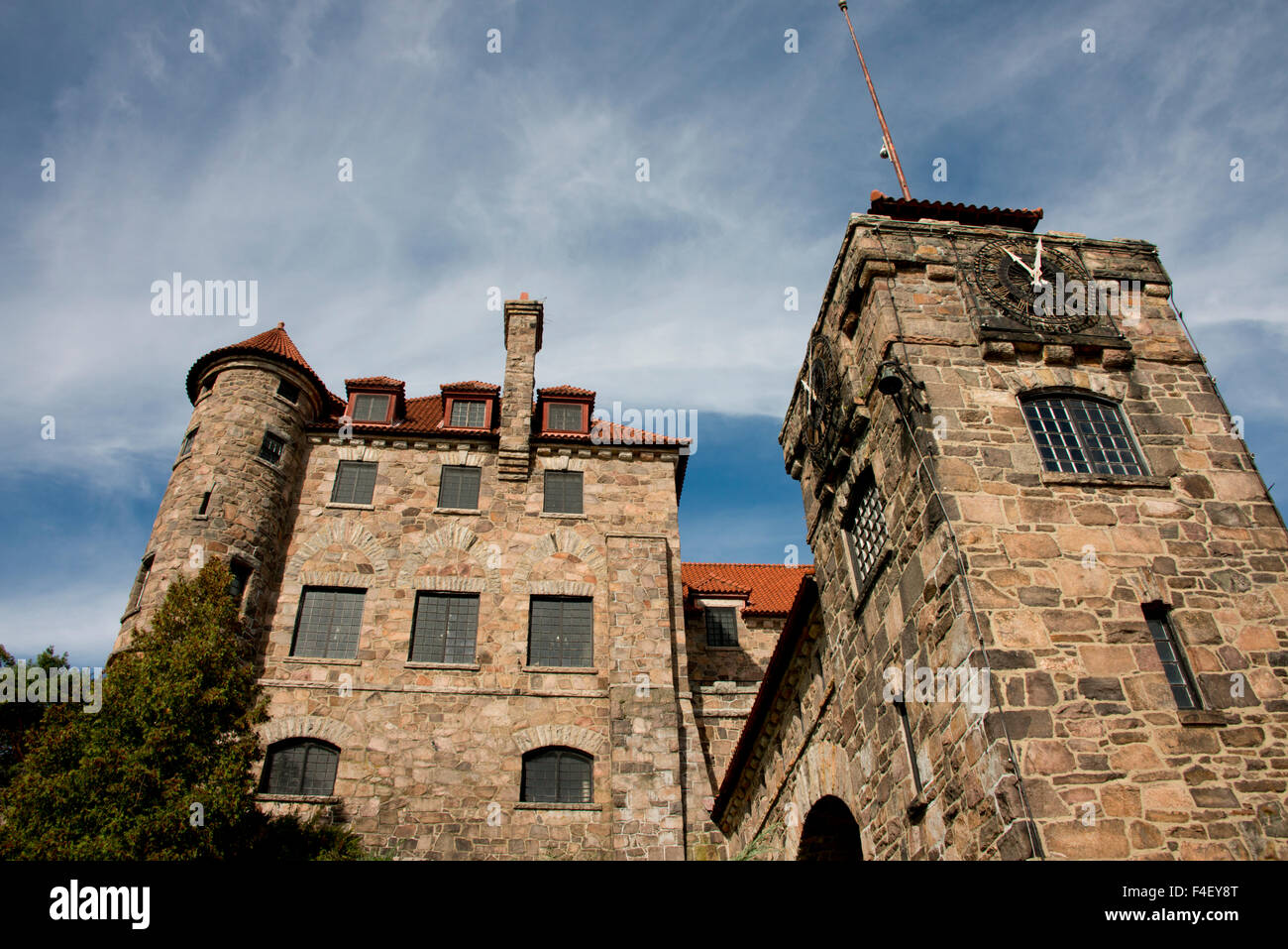 New York, St. Lawrence Seaway, Thousand Islands. Singer Castle on Dark ...