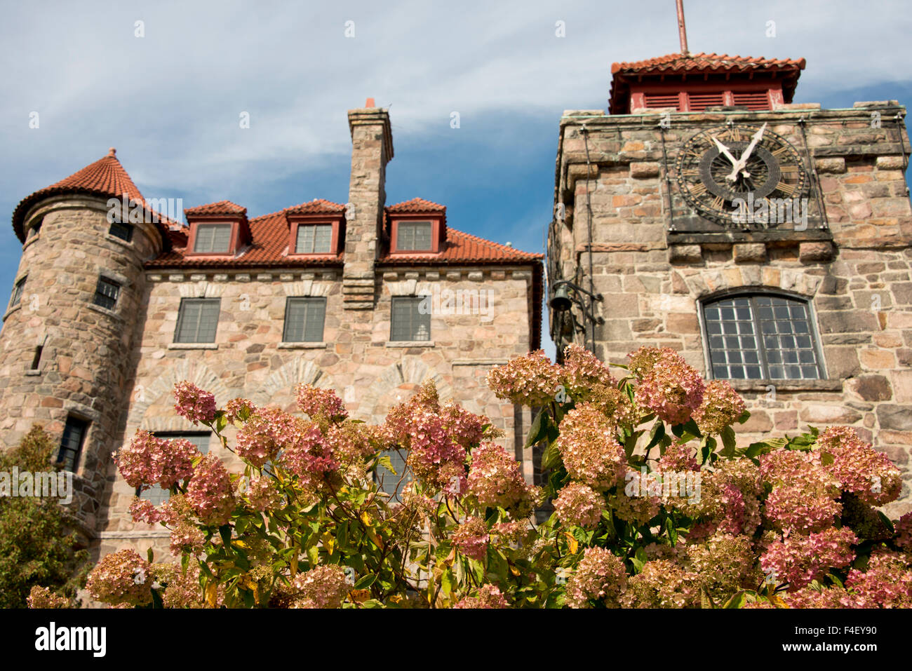 New York, St. Lawrence Seaway, Thousand Islands. Singer Castle on Dark ...