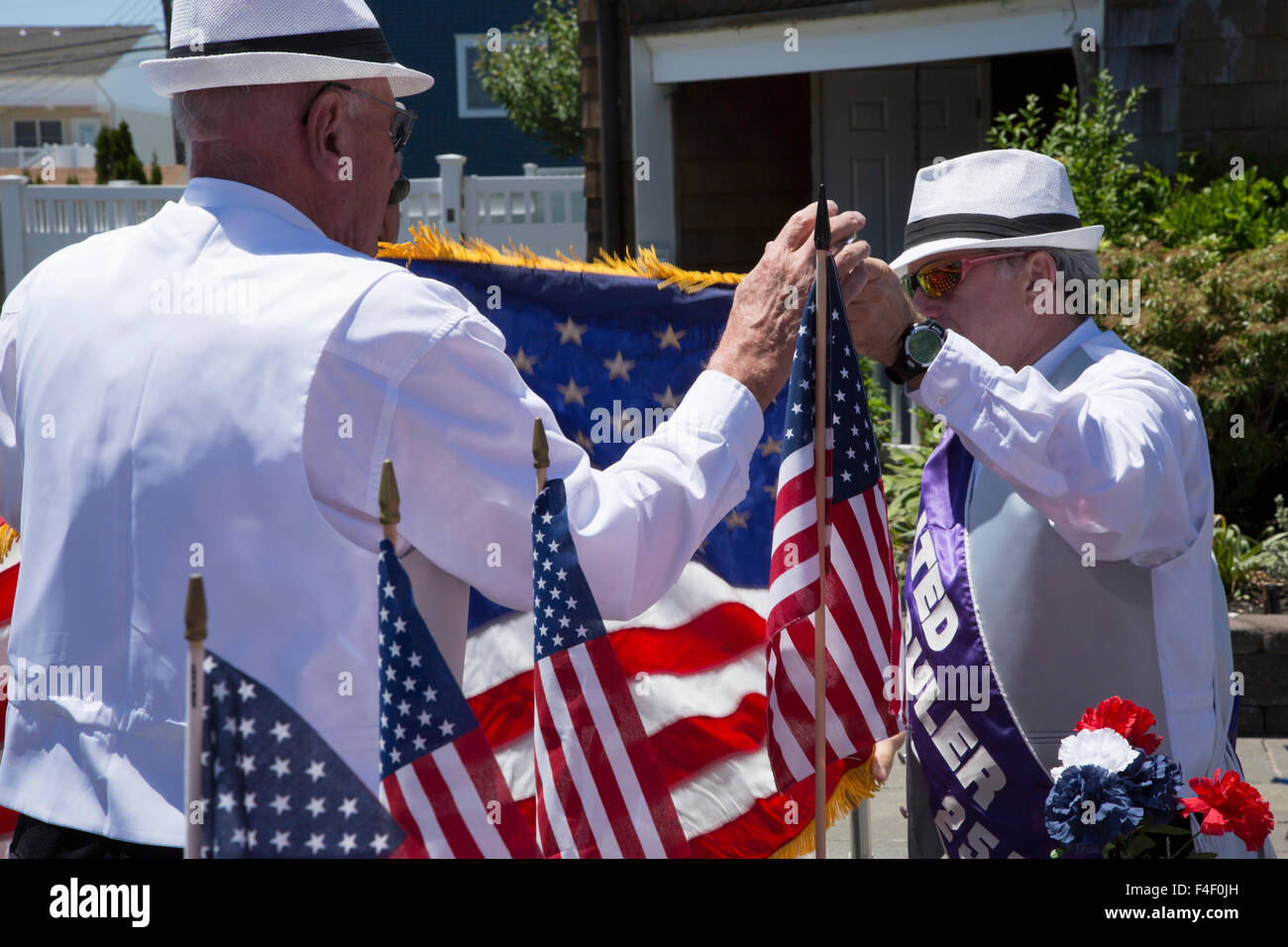 Elks parade hi-res stock photography and images - Alamy