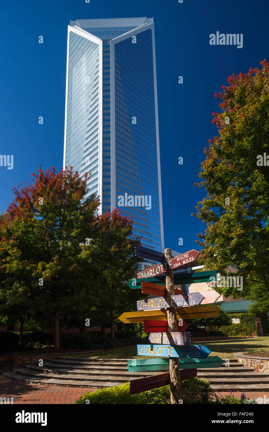 Duke energy center building hi-res stock photography and images - Alamy