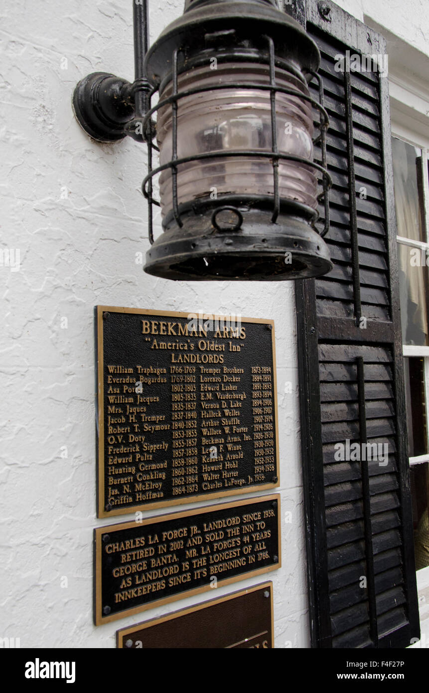 New York, Rhinebeck. Historic Beekman Arms Inn, the oldest inn in ...