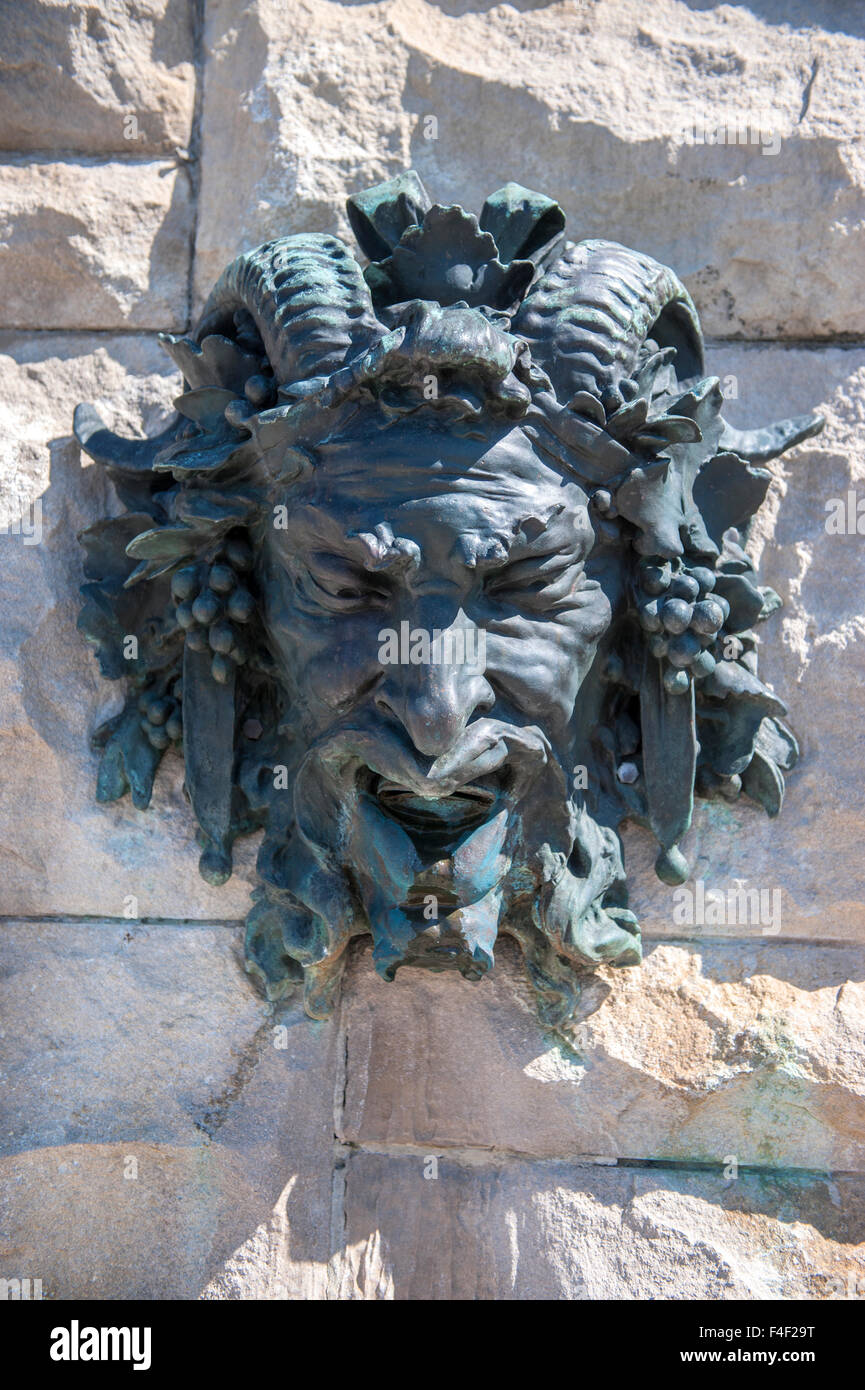 Bacchus sculpture hi-res stock photography and images - Alamy