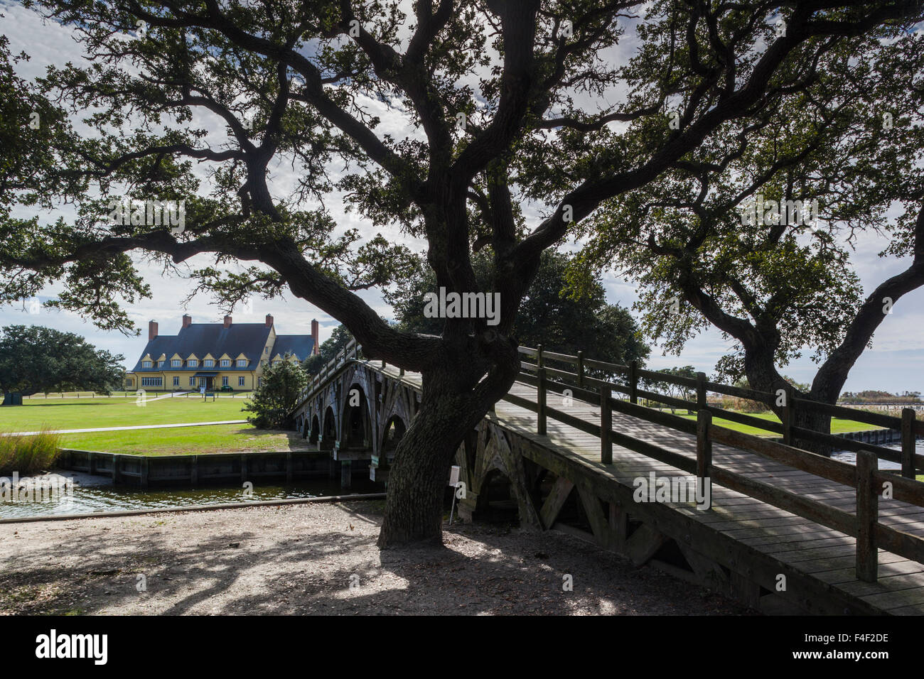 Outer banks whalehead club hi-res stock photography and images - Alamy