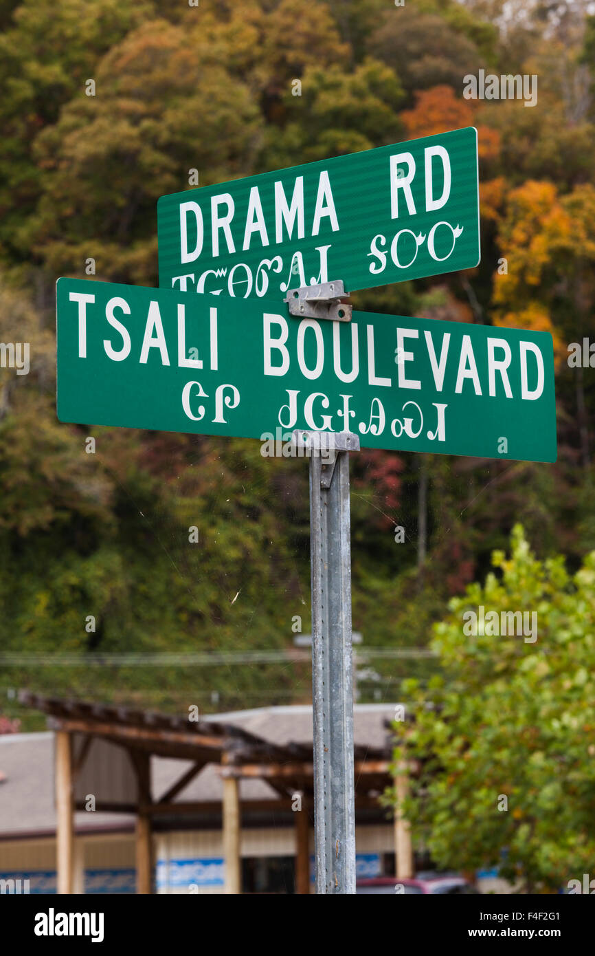 Cherokee street signs hi-res stock photography and images - Alamy
