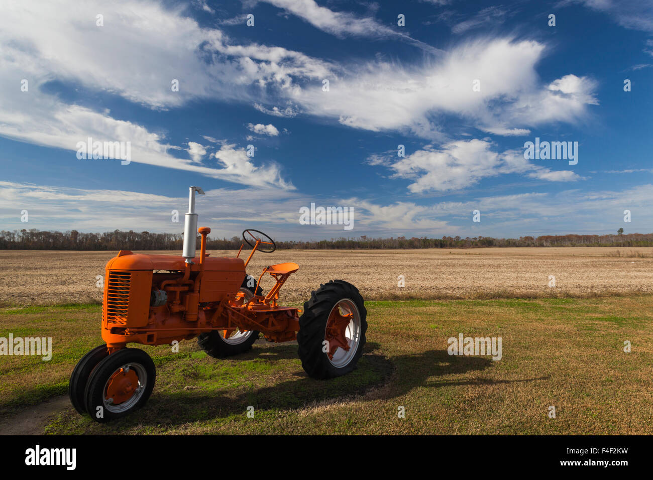 North Carolina, Barco, antique farm tractor Stock Photo - Alamy