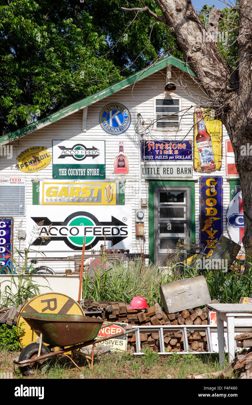 Old Porcelain signs, Erick, Oklahoma, USA. Route 66 Stock Photo - Alamy