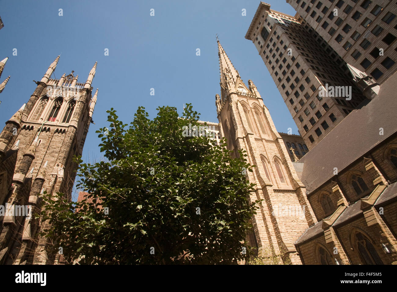 Pittsburgh, PA downtown close neighbor churches: (L)Trinity Episcopal ...