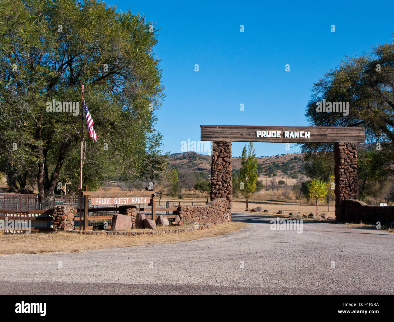 USA, Fort Davis, Texas, Davis Mountains Scenic Loop Drive, Entrance ...