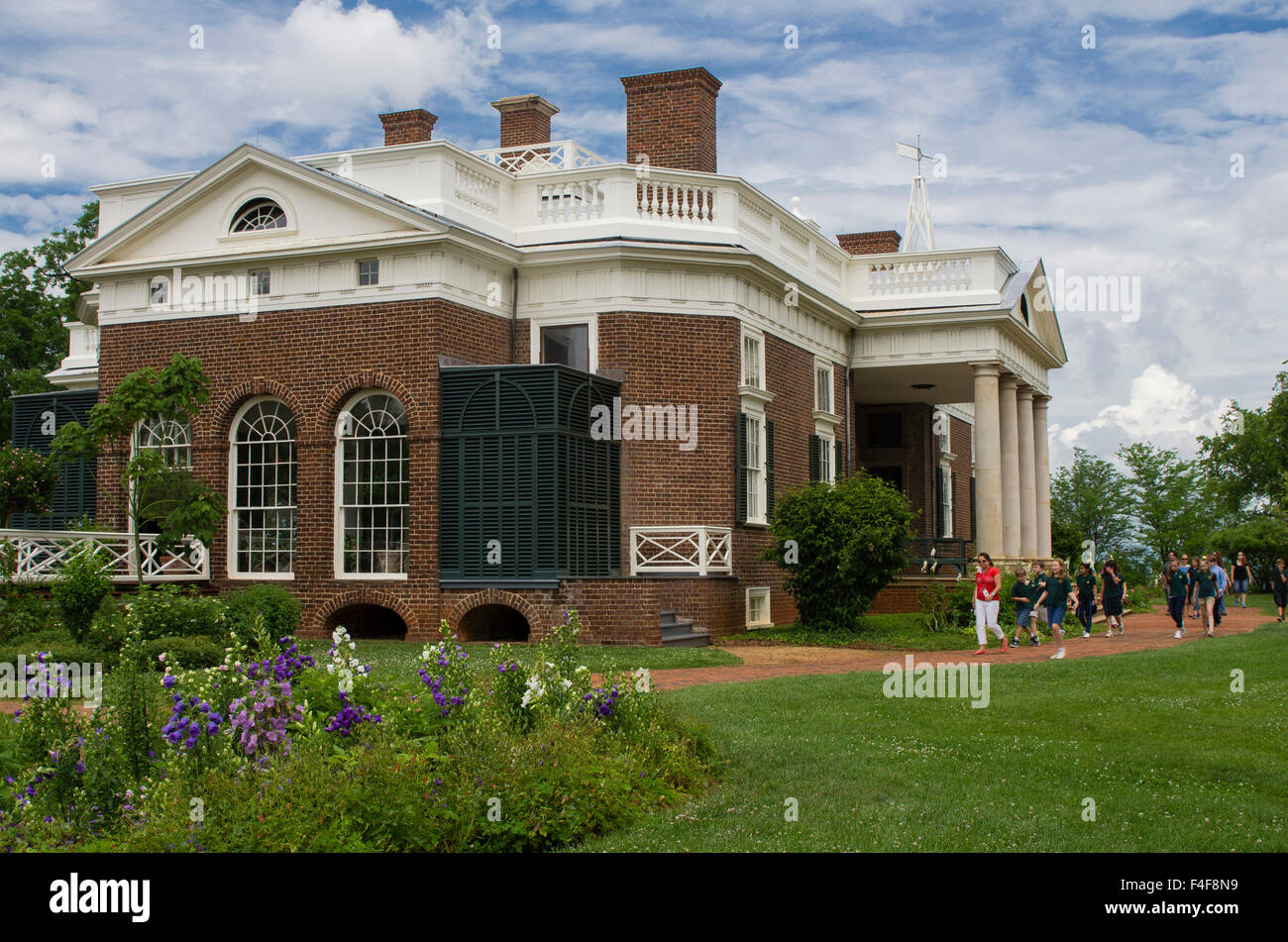 USA, Virginia, Charlottesville. School children tour Thomas Jefferson's ...
