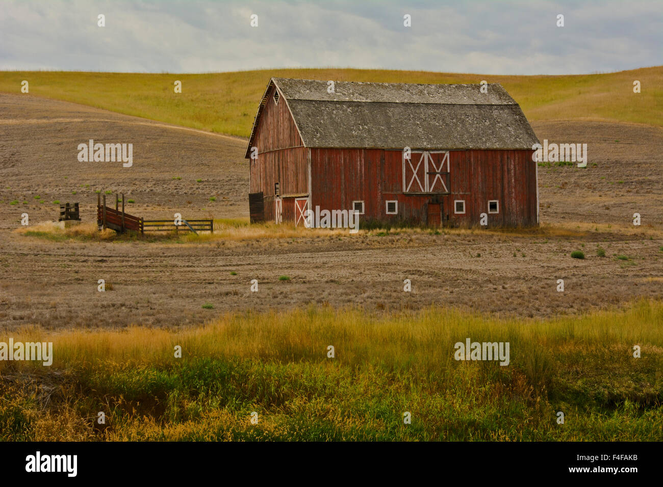Red Barn, Ewan, Washington, Palouse Area, USA Stock Photo - Alamy