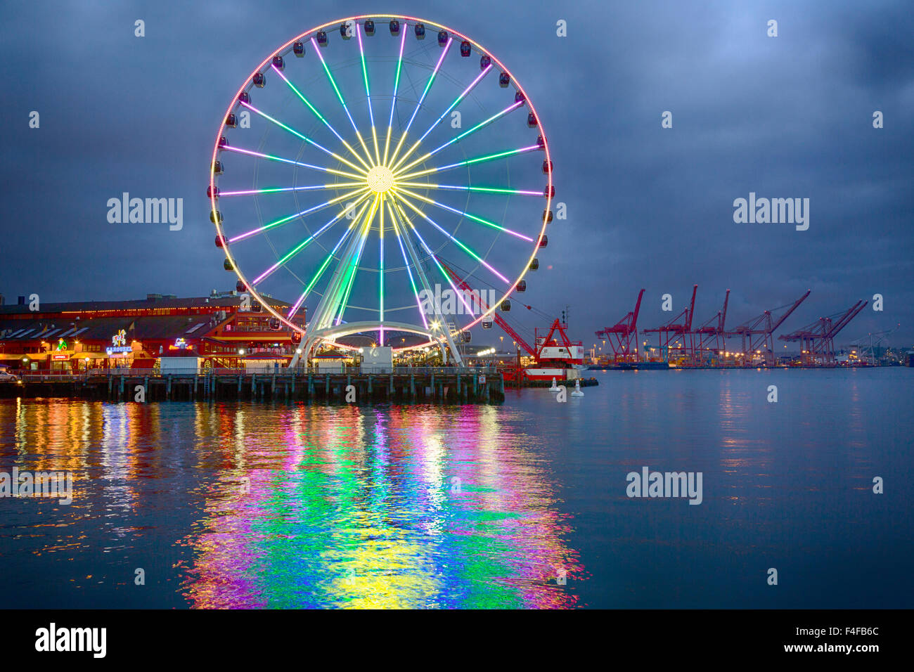 The Seattle Great Wheel, Seattle, Washington, USA Stock Photo - Alamy