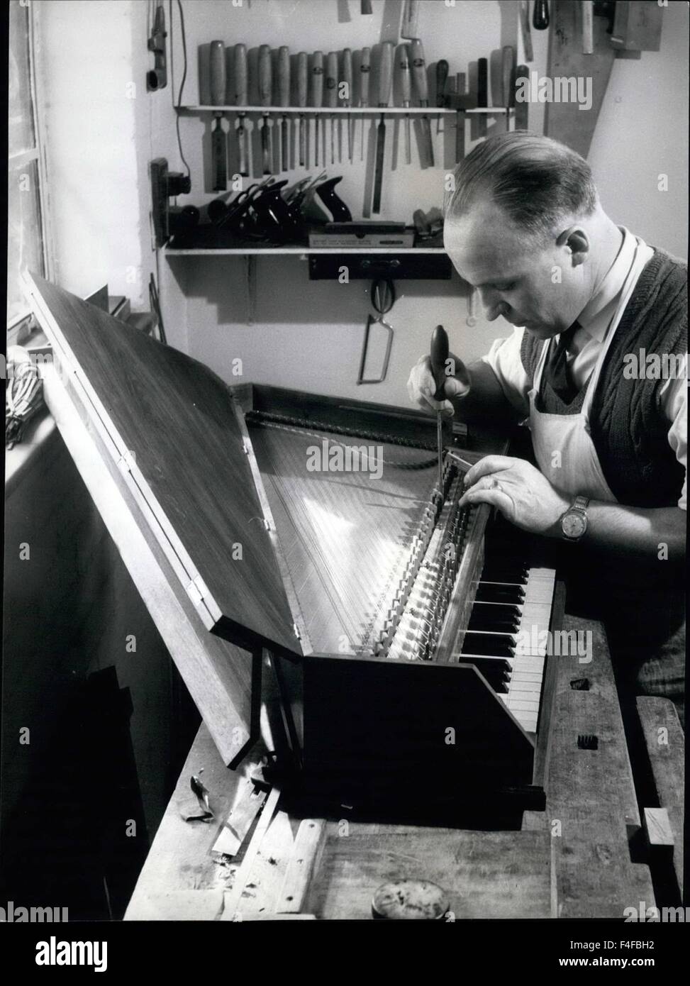 A spinet hi-res stock photography and images - Alamy