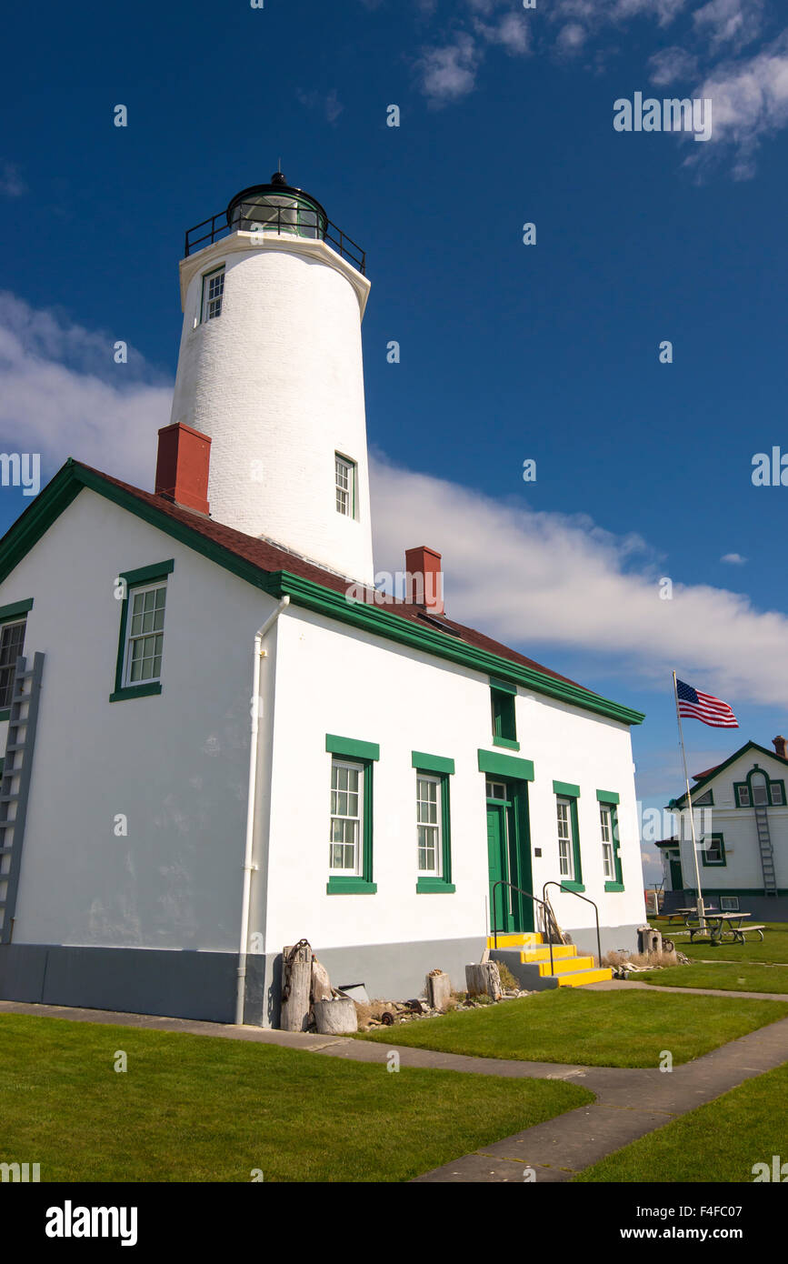 USA, Washington State. Dungeness Spit Lighthouse on largest sand spit ...