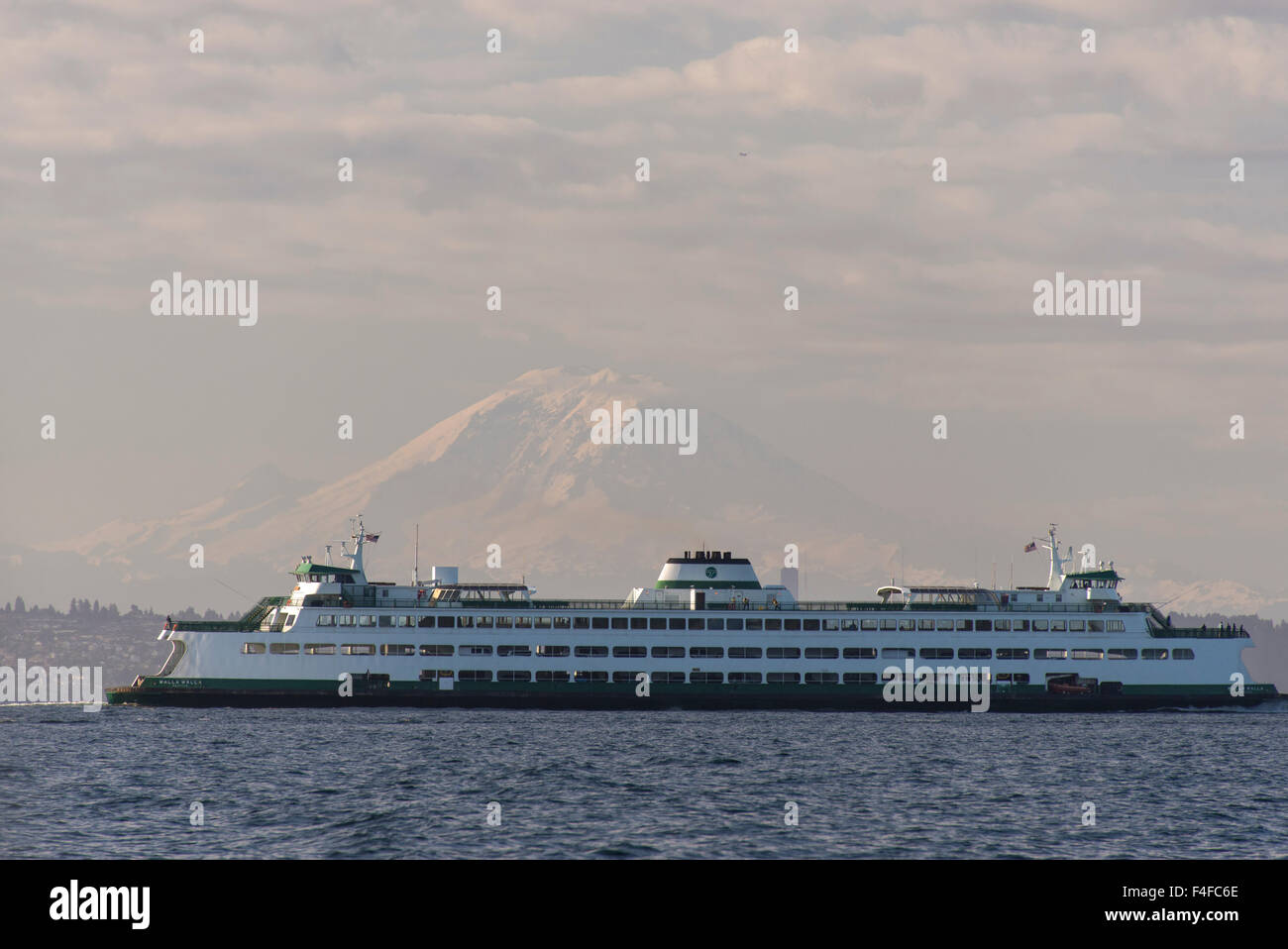 USA, Washington State, Seattle. Edmonds-Kingston auto-passenger ferry ...
