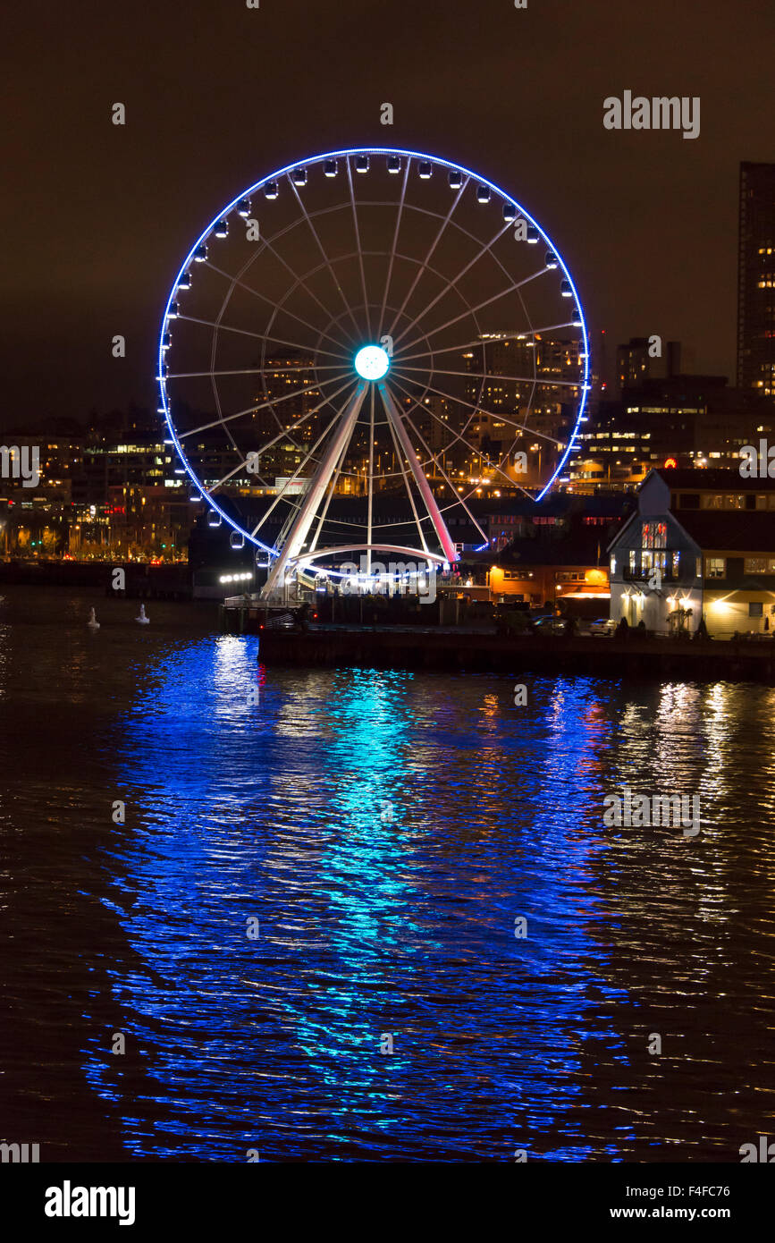 USA, Washington State, Seattle. Seattle Great Wheel at night ...