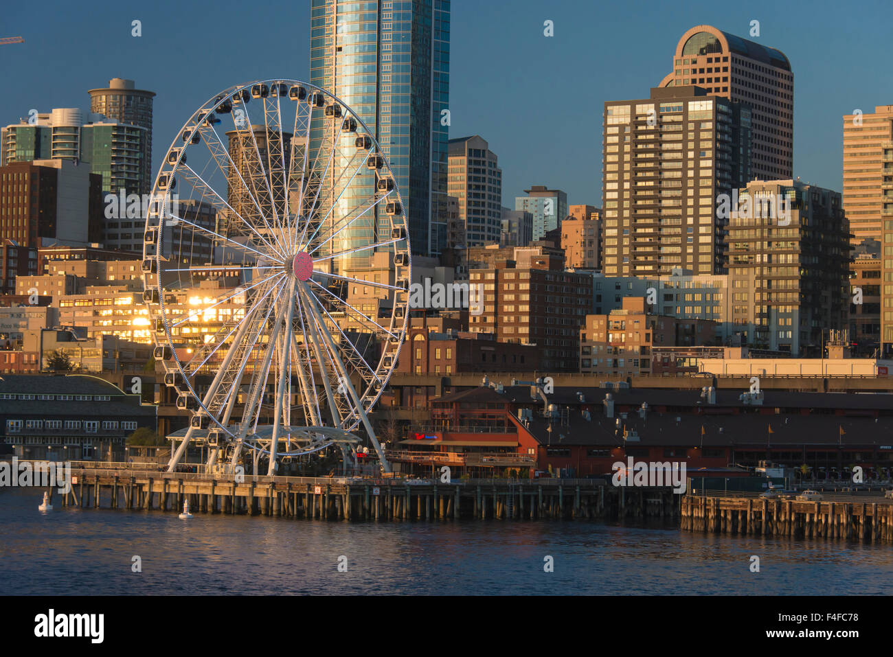 USA, Washington State, Seattle. Seattle Great Wheel at Pier 57 in ...