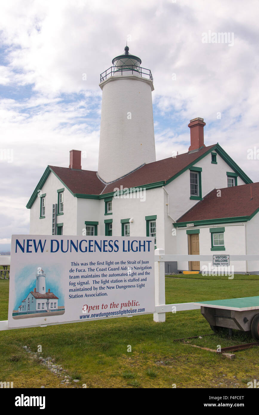 Dungeness lighthouse on sandspit olympic hi-res stock photography and ...