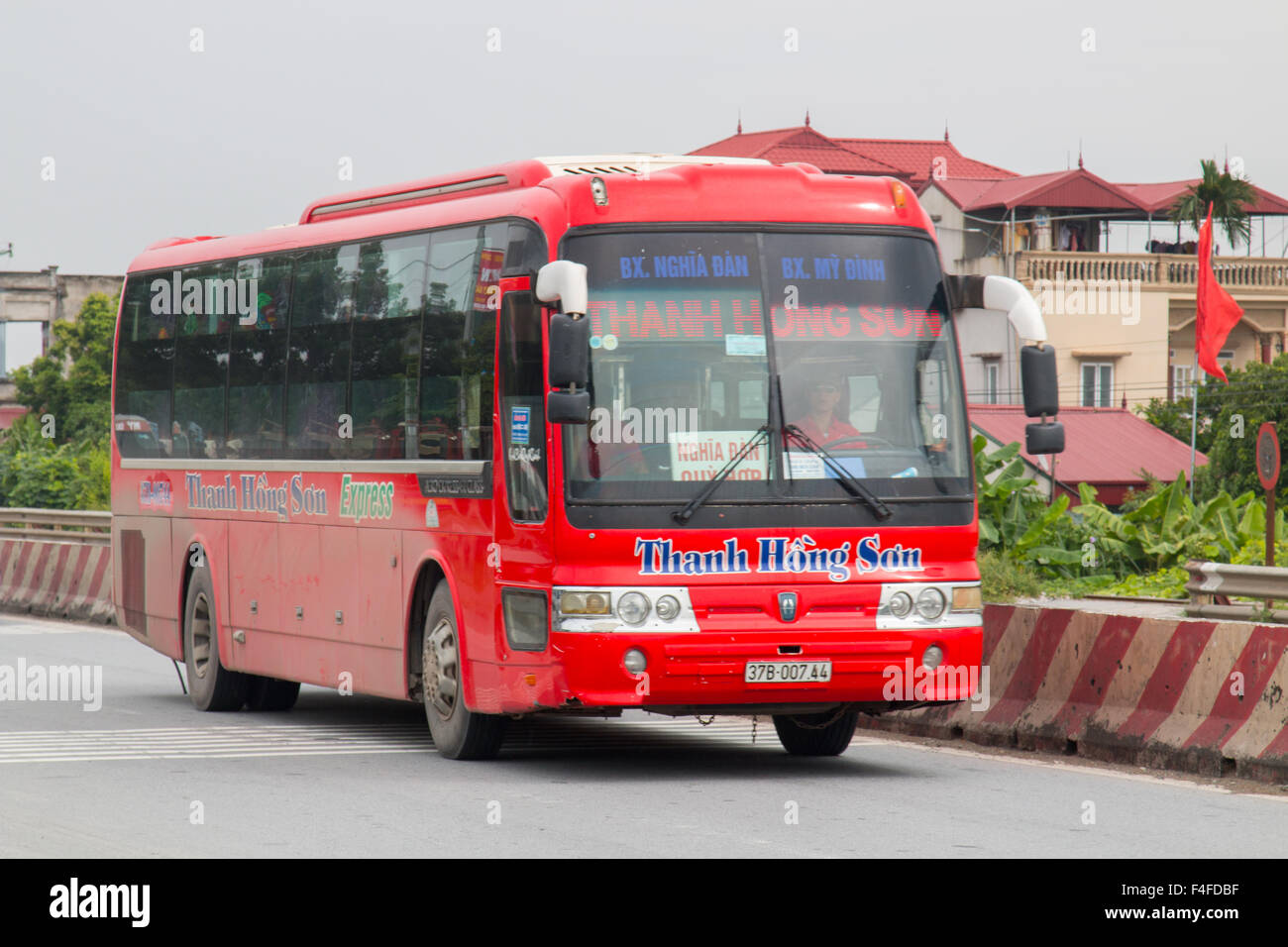 Vietnam bus hi-res stock photography and images - Alamy