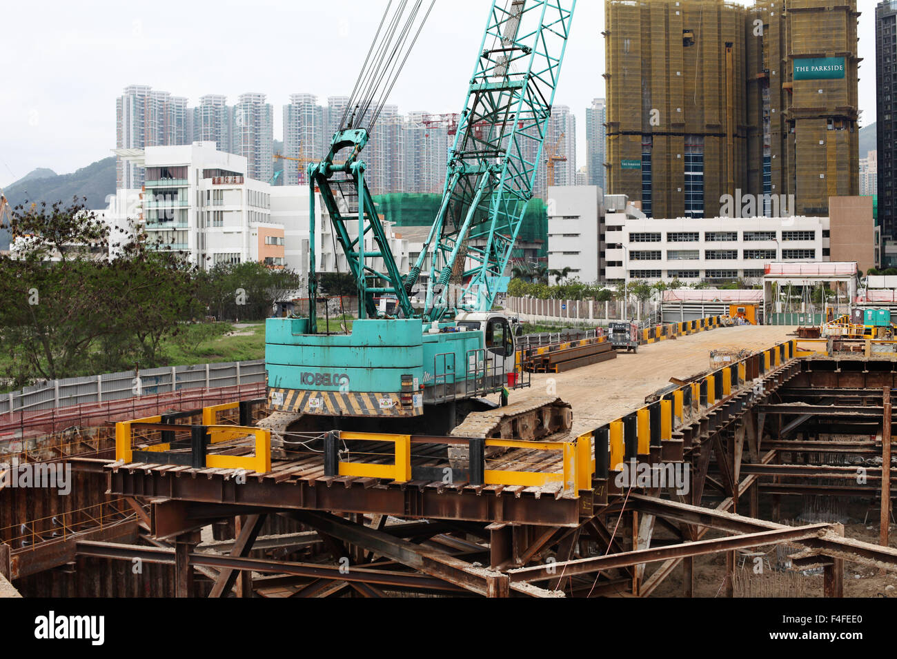 Crane platform hi-res stock photography and images - Alamy
