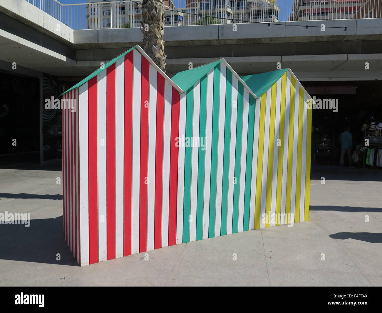 Colourful beach boxes hi-res stock photography and images - Alamy