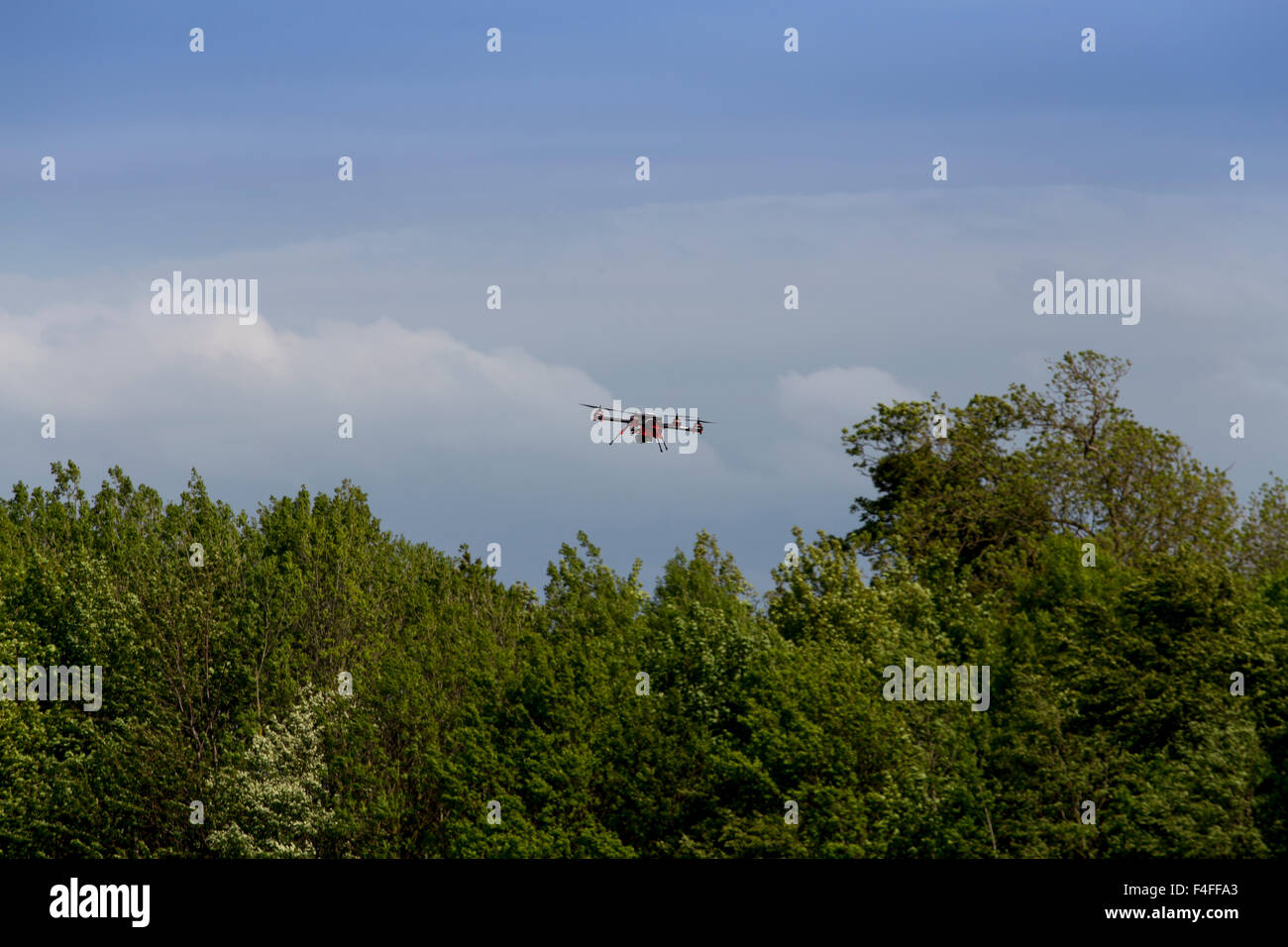 Flying drone trees hi-res stock photography and images - Alamy