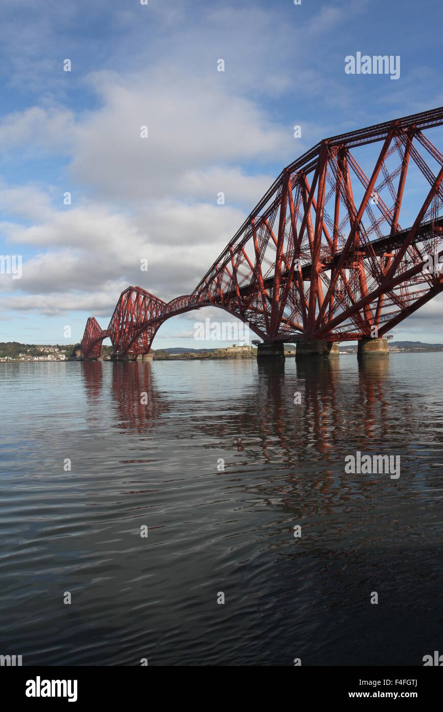 Inchgarvie island hi-res stock photography and images - Alamy