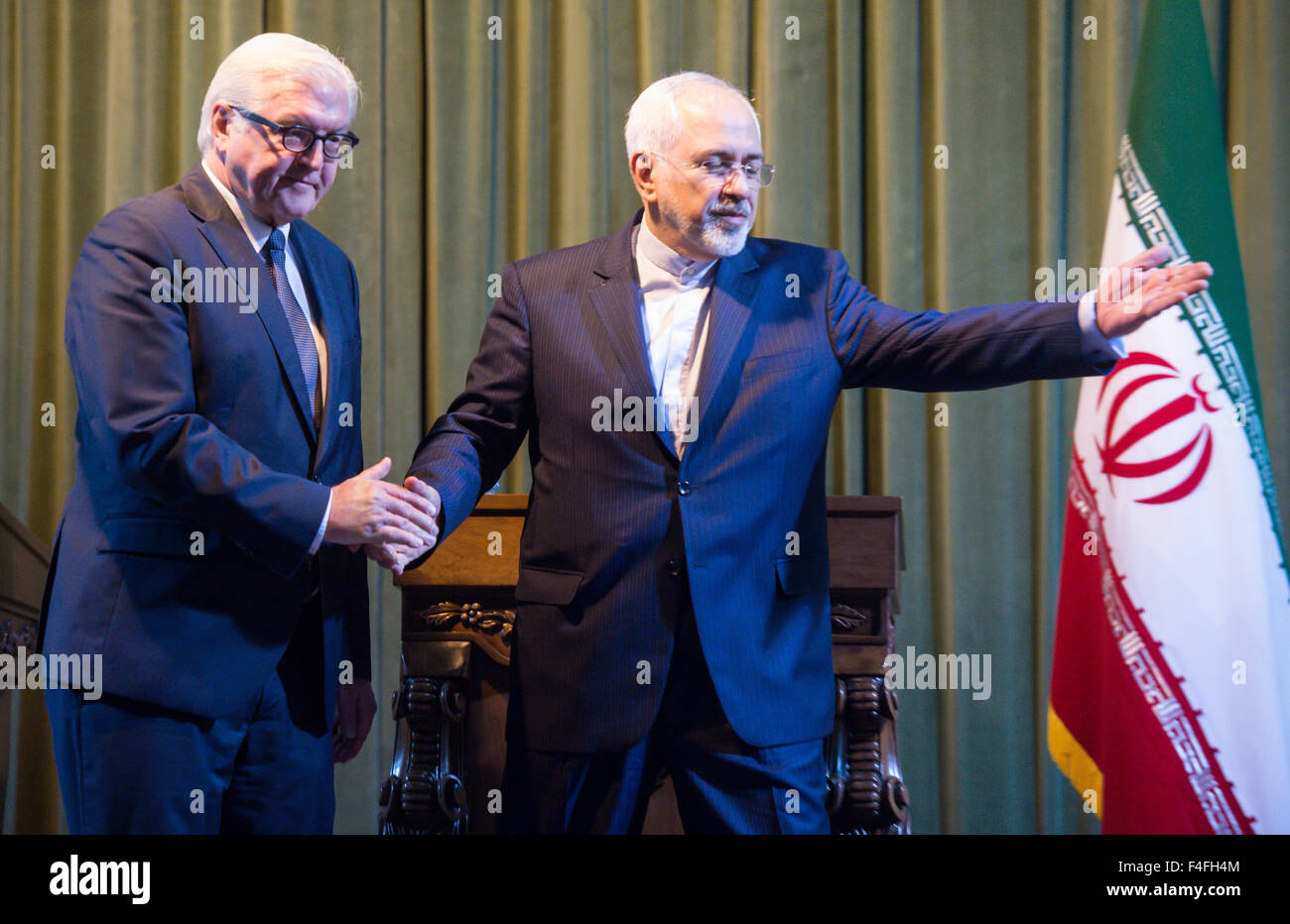 Teheran, Iran. 17th Oct, 2015. German foreign minister Frank-Walter ...