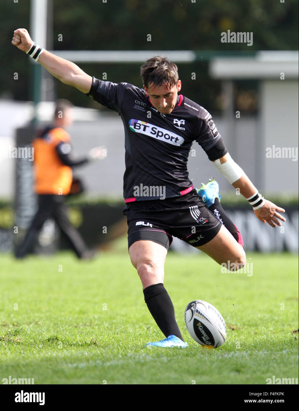 Sam davies rugby hi-res stock photography and images - Alamy