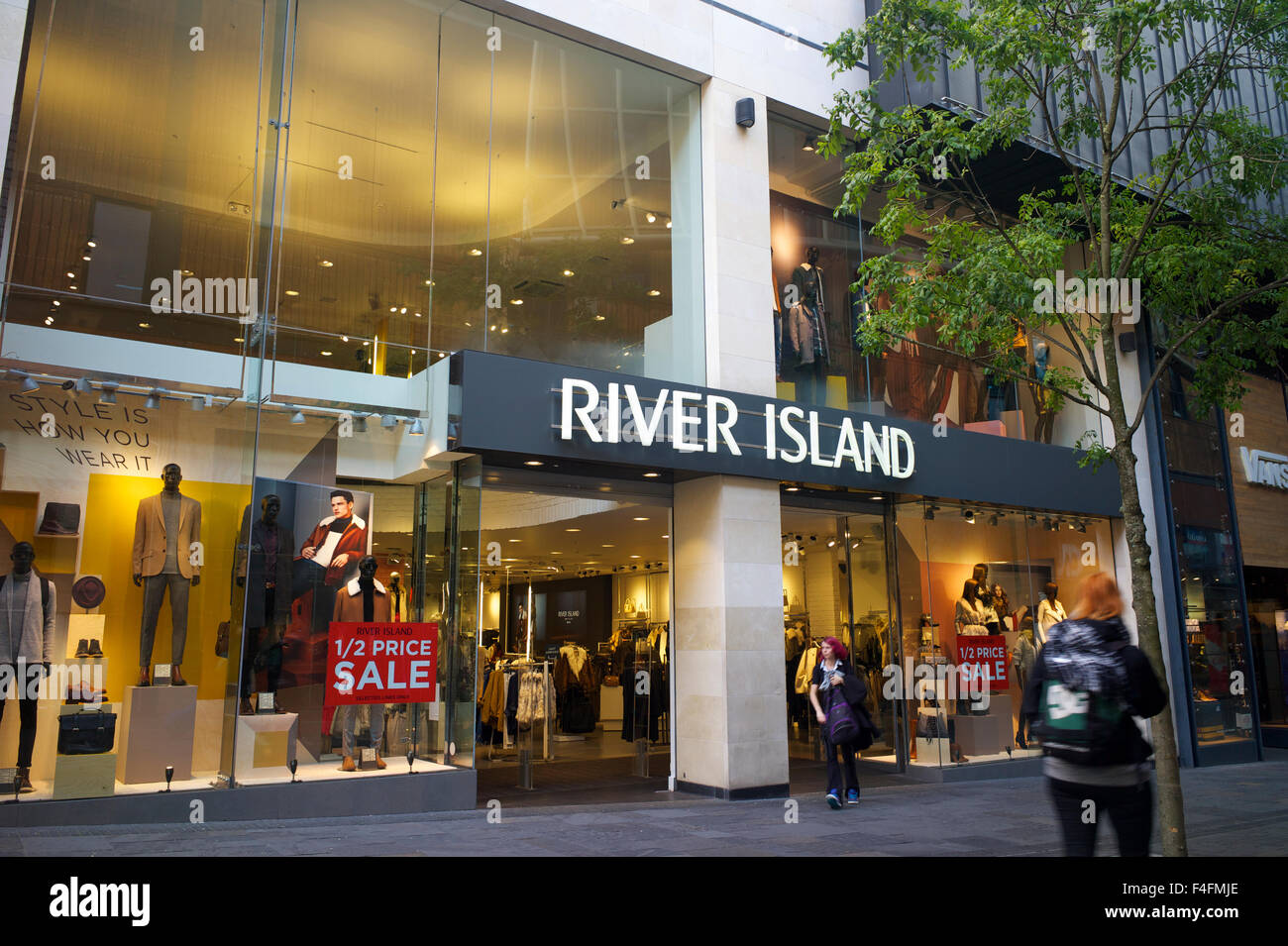 River island hi-res stock photography and images - Alamy