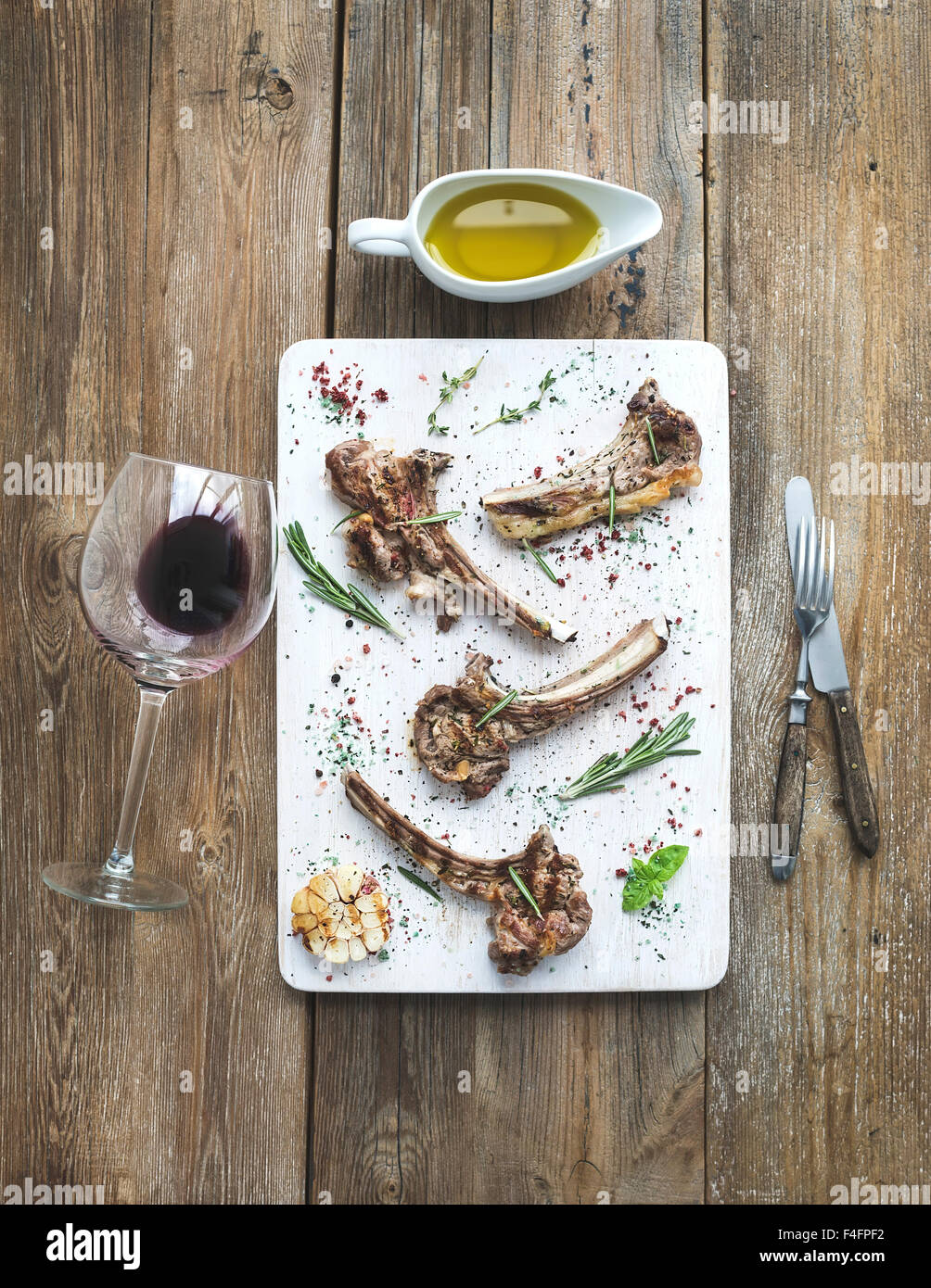Grilled lamb chops. Rack of Lamb with garlic, rosemary and spices on ...