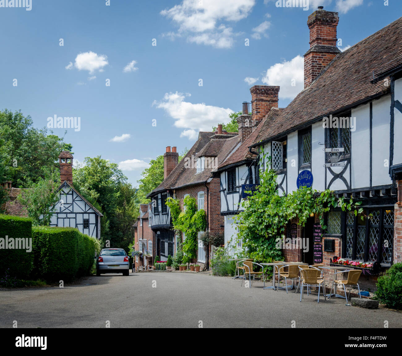 Chilham square chilham kent england hi-res stock photography and images ...
