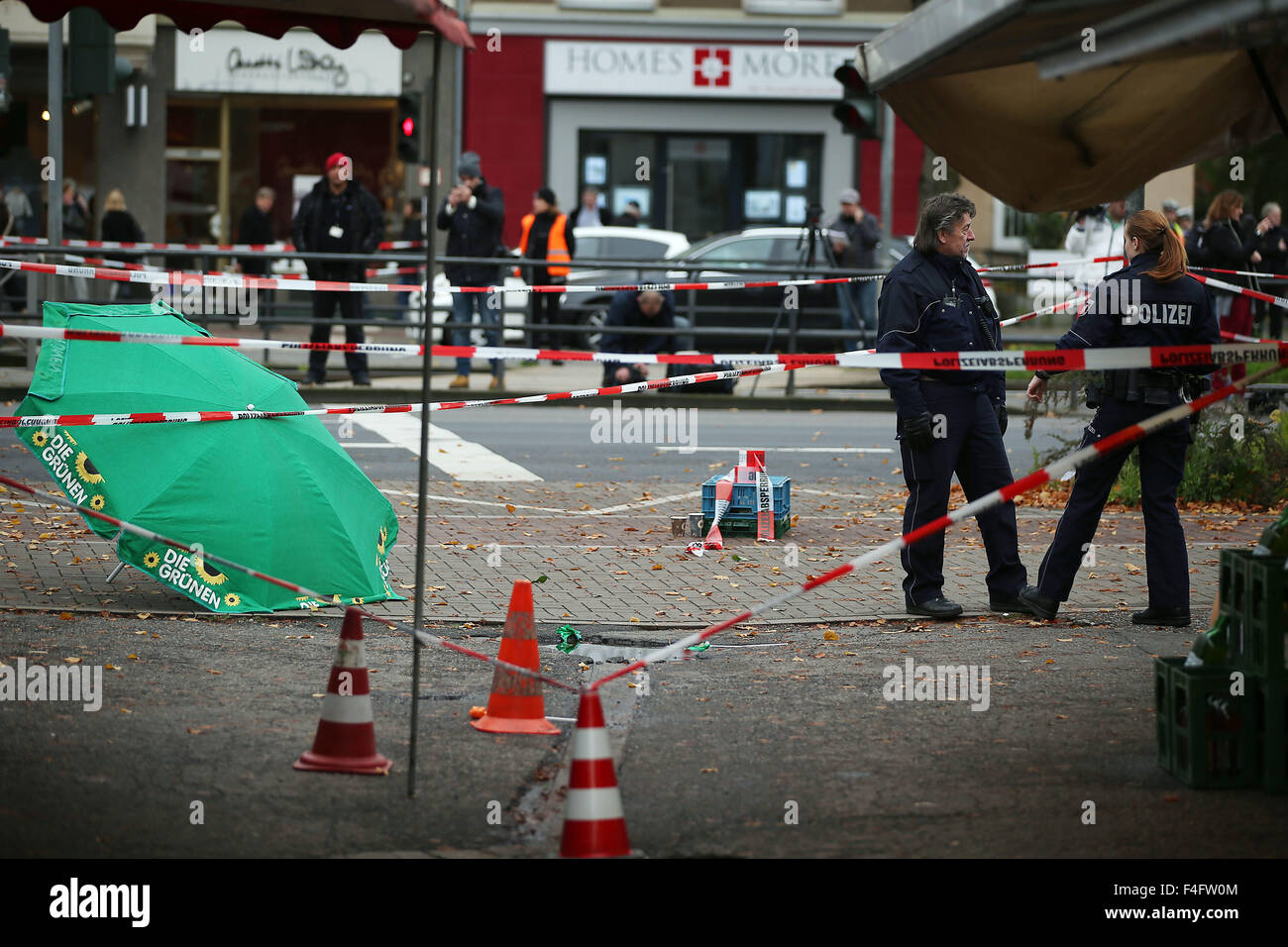 Cologne, Germany. 17th Oct, 2015. Police officers at the crime scene ...