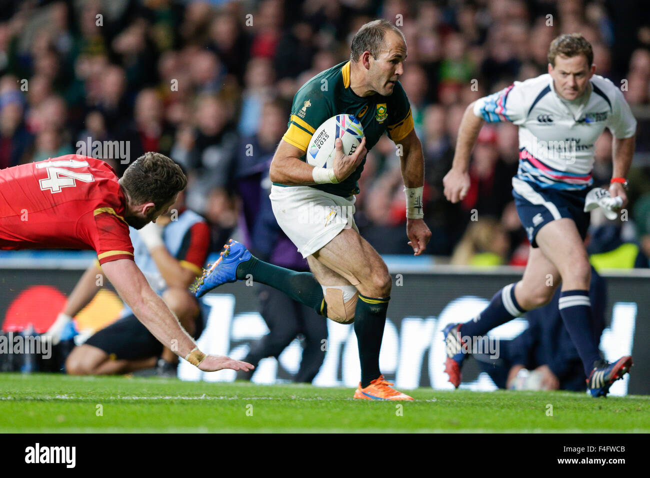 Twickenham Stadium, London, UK. 17th Oct, 2015. Rugby World Cup Quarter ...