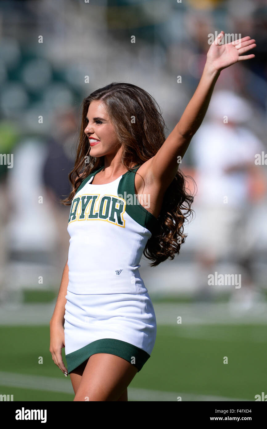 Waco, Texas, USA. 17th Oct, 2015. Baylor Bears cheerleaders perform ...