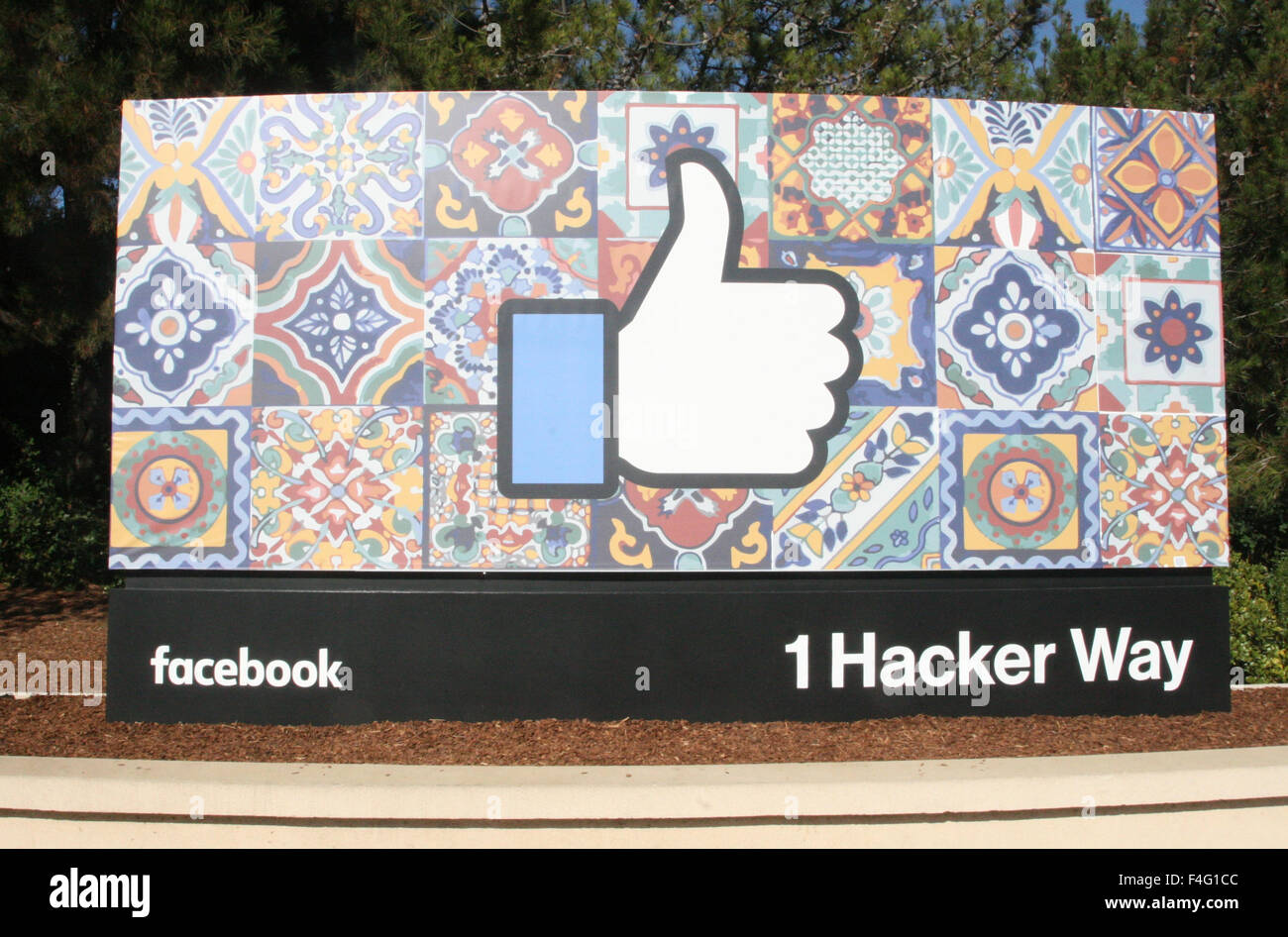 Facebook headquarters and campus hi-res stock photography and images ...