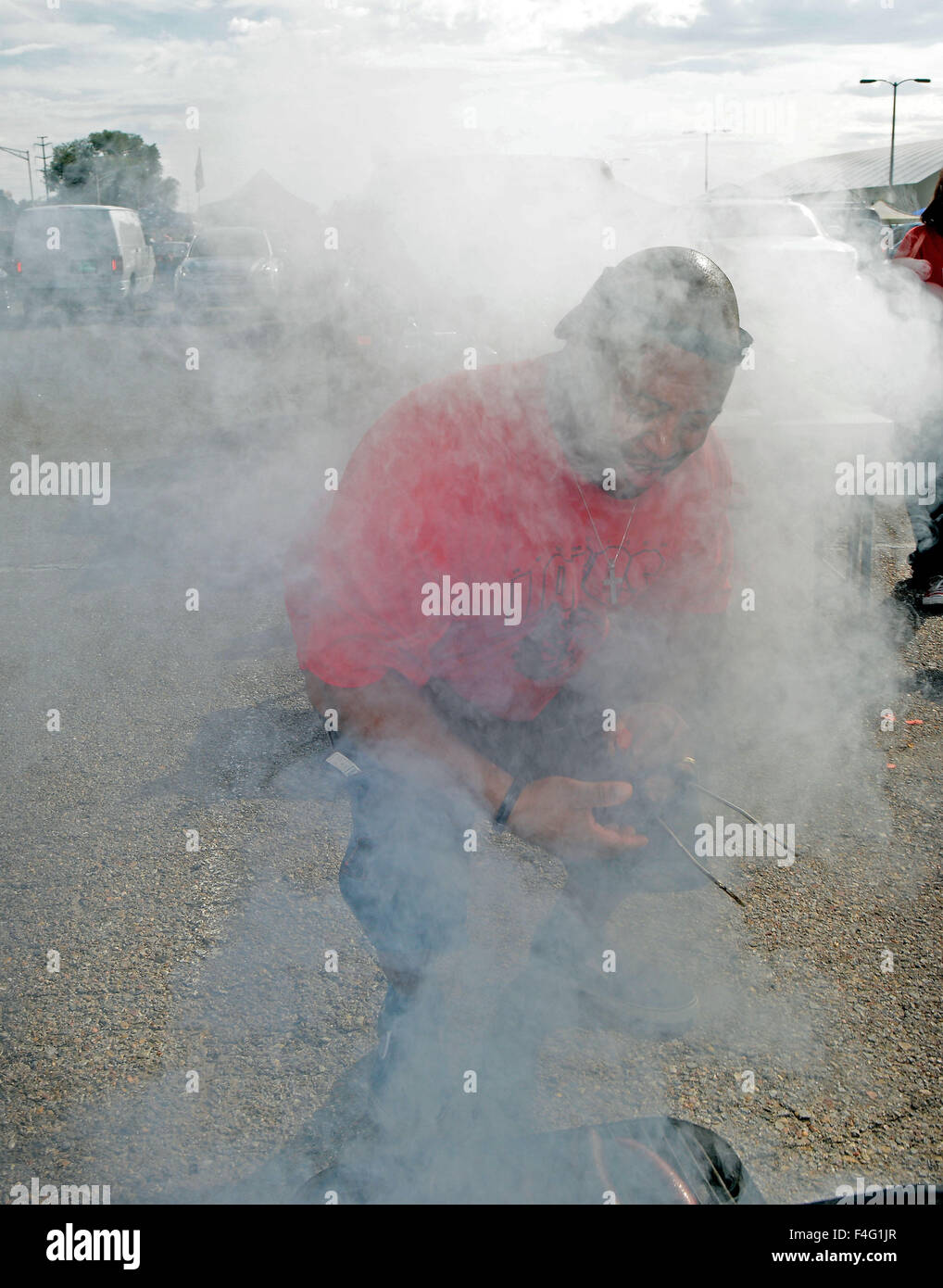 Albuquerque, NM, USA. 17th Oct, 2015. Terrell Alexander fights the ...